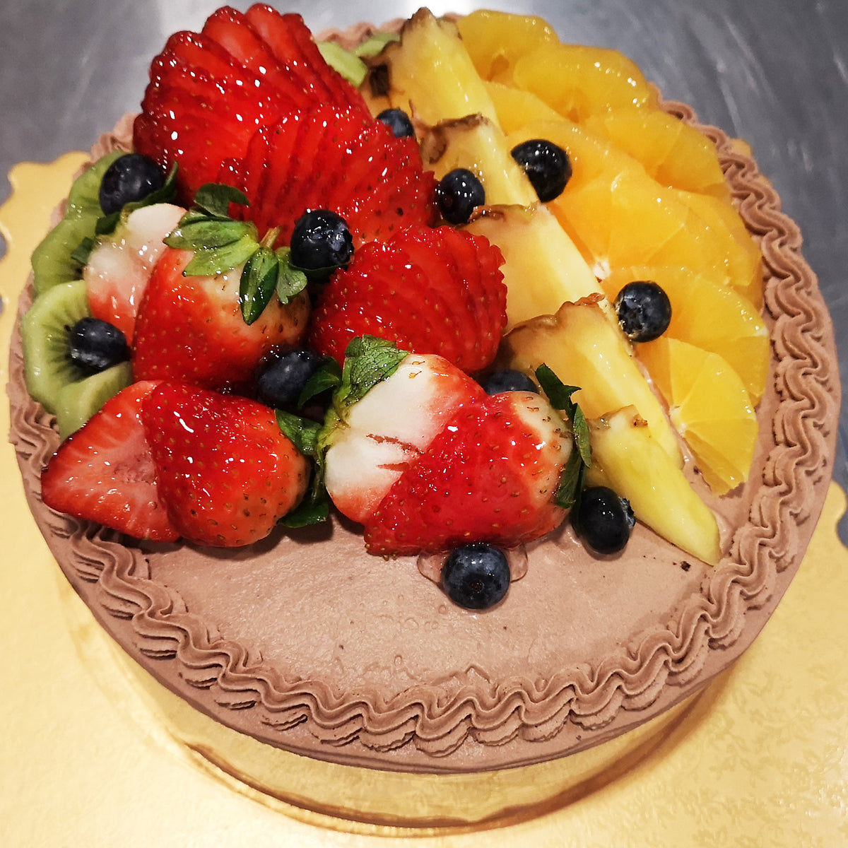 Sponge Cake w/ Fresh Whipping Cream (Original or Chocolate) – Gary's ...